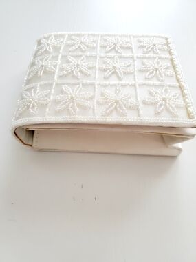 Bags | Elegant Beaded Crossbody Bag In Ivory Vintage | Poshmark